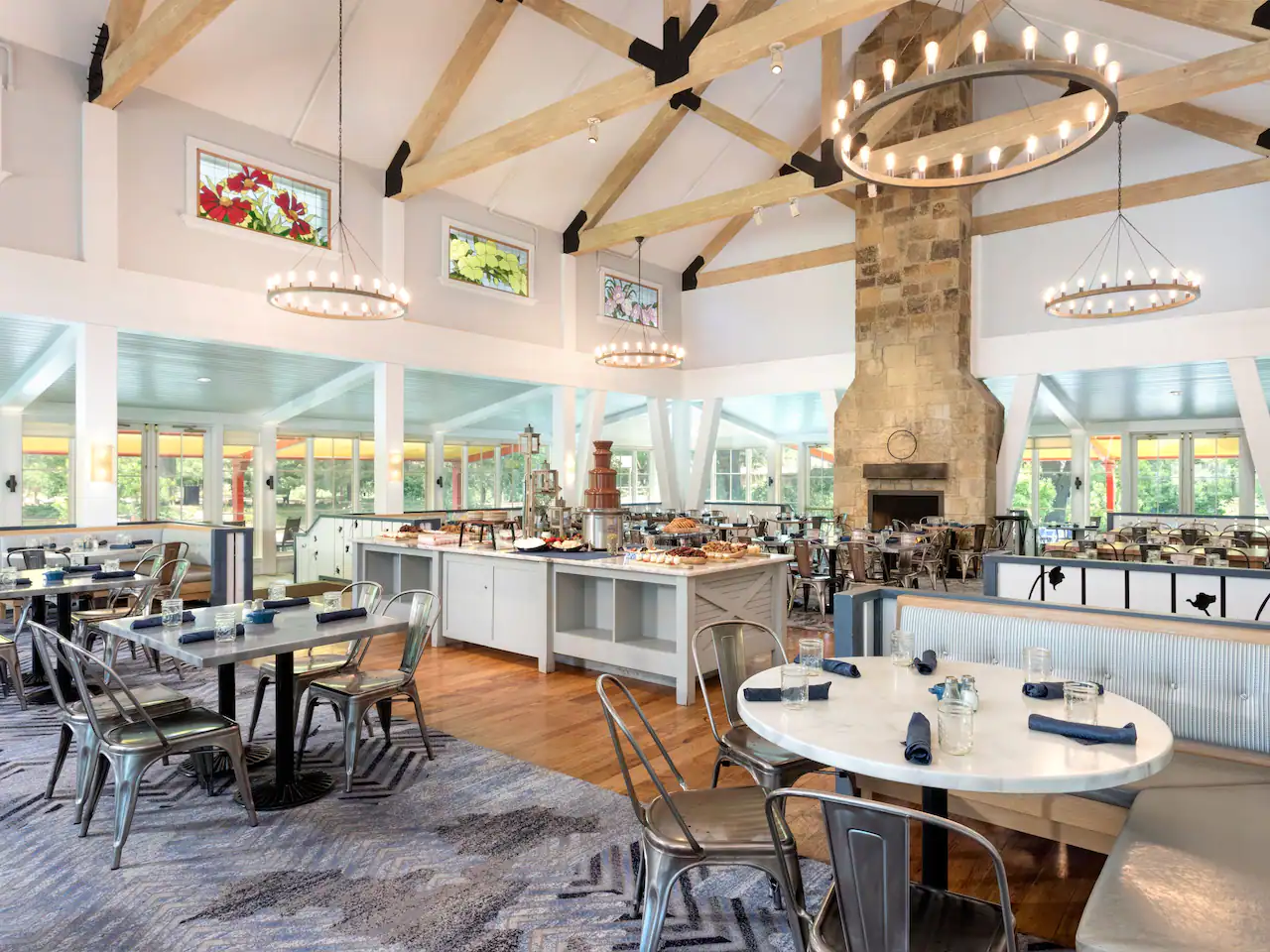 LP Dining Firewheel – Texas Family Resorts